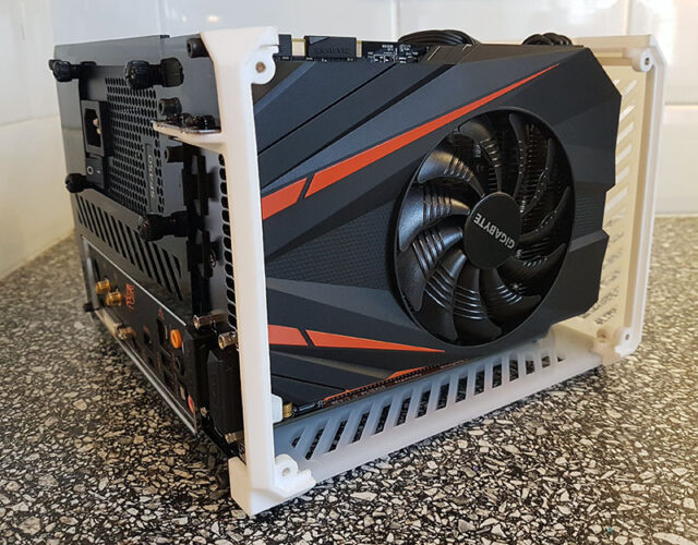 Lazer3D LZ7 Case Tested with Gigabyte GTX 1070 OC ITX